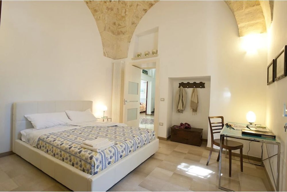 "Le Armelline", Holiday Home In The Heart Of The Historic Center Of Lecce. - Lecce