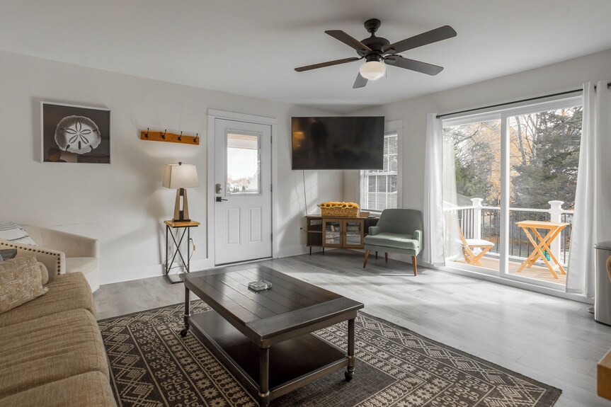 Rehoboth Beach Pet Friendly Linens Provided Condo - Jersey Shore, NJ