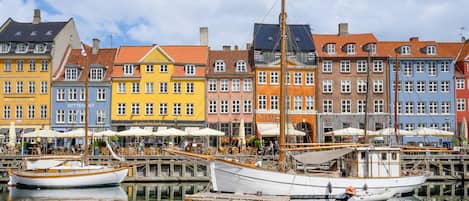 Apartamento, 3 quartos, sacada, vista para a cidade | Fachada