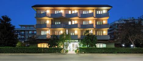 Fachada da propriedade