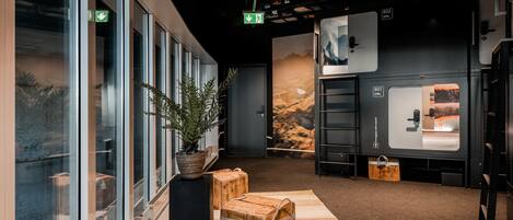 Espaço de trabalho para notebook, ferros/tábuas de passar roupa