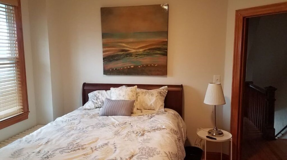 4br/2 Full Bath - Sleeps 10! Large Yard! 2 Cars! - Washington, D.C.