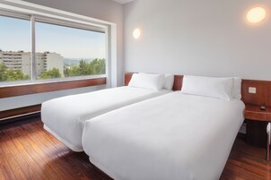 Secretária, secretária adequada para computadores portáteis 