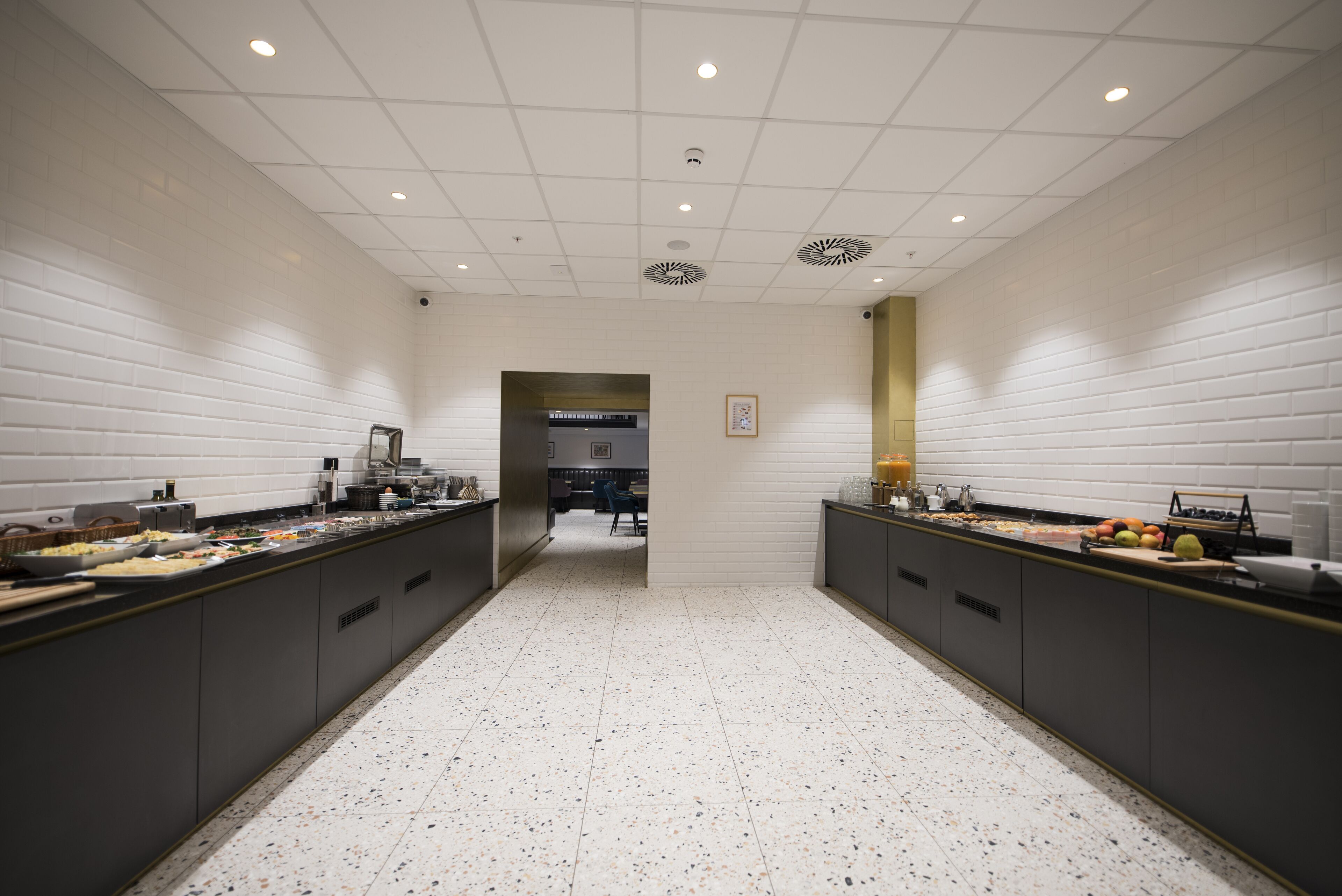 Café da manhã com buffet todos os dias mediante uma taxa
