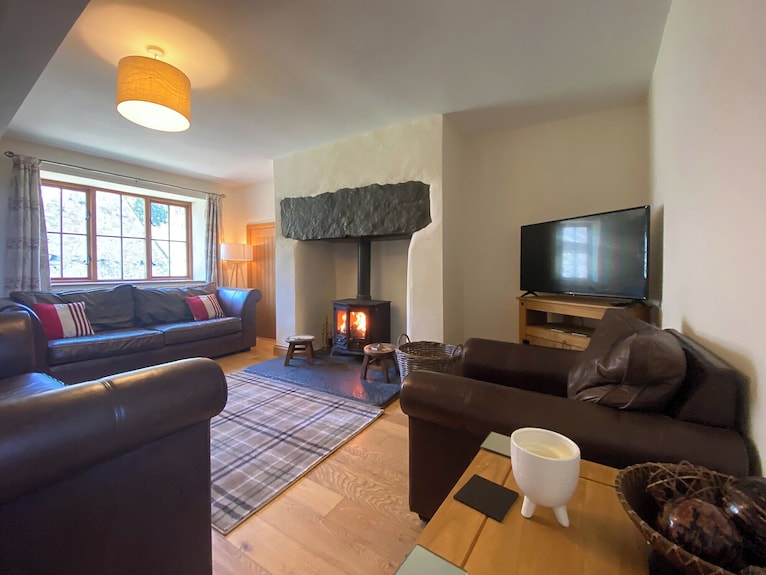 3 Bedroom Accommodation In Newby Bridge, Near Windermere - Newby Bridge