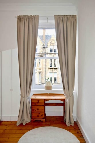 *25% Off* 3-bedroom Apartment - Central Edinburgh - Edinburgh
