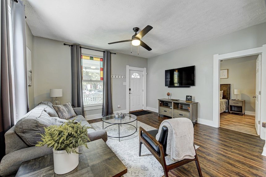 Family Getaway Queen Beds W/ Large Porch - Indiana (State)