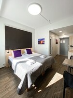 Quarto Twin | Wi-fi grátis, roupa de cama fornecida 