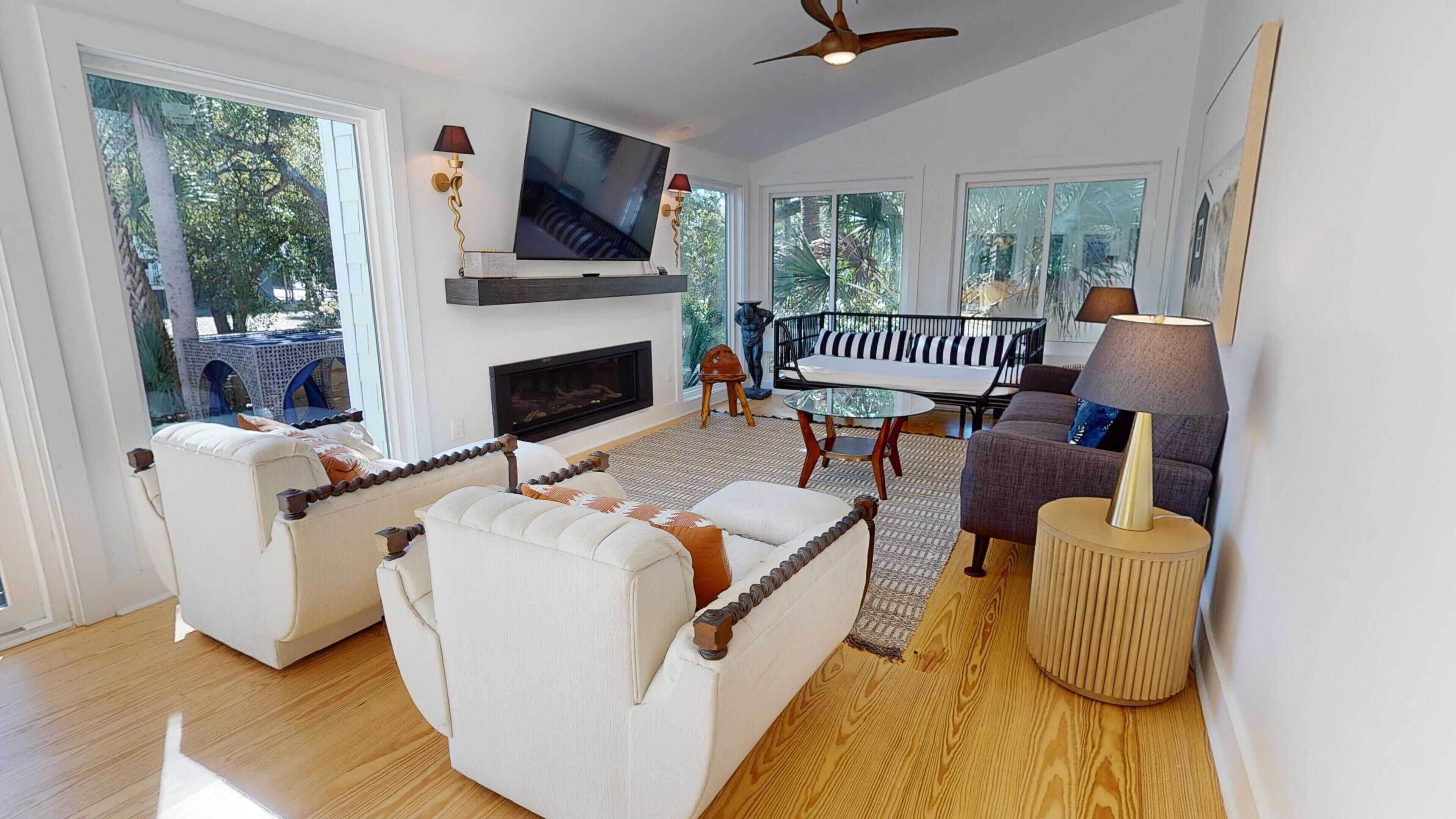 Newly Renovated 1 Block From Beach W/pool!~the Jolly Folly - Folly Beach, SC