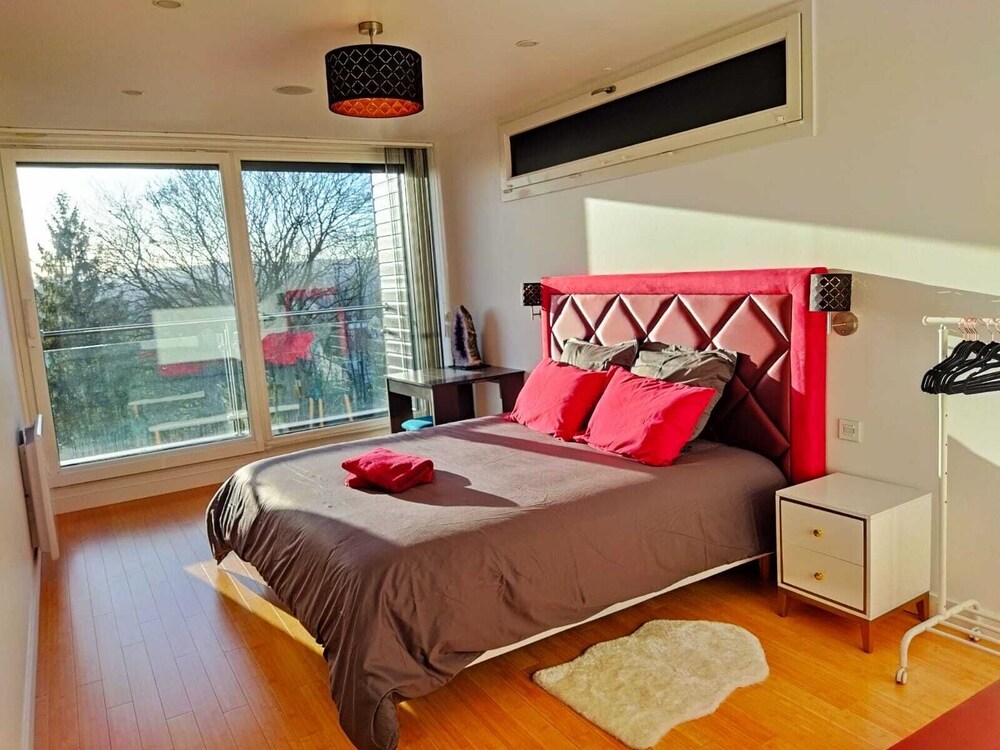 Villa Avec Piscine Et Panorama Sur La Tour Eiffel - Rueil-Malmaison