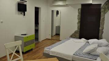 Estúdio Económico | Ferro/tábua de engomar, Wi-fi grátis