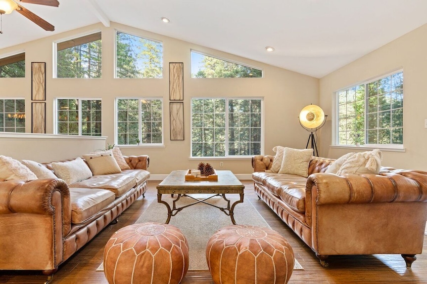 Guerneville Glamour! Modern Retreat~ Hot Tub, Pets - Monte Rio, CA