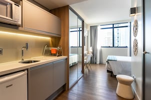 Estúdio | Cozinha privada | Minifrigorífico, um micro-ondas