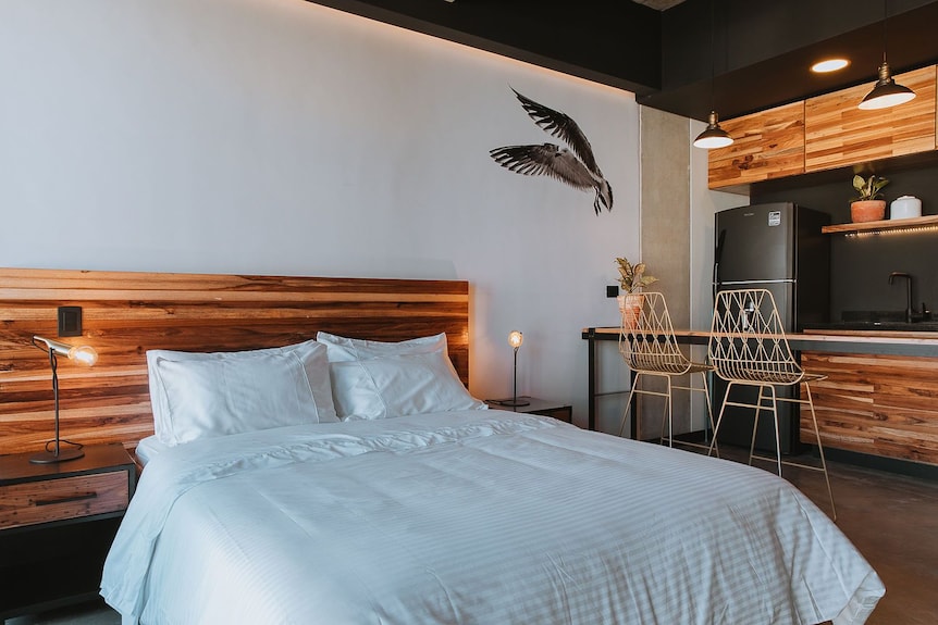 Youthful Design Studio In The Heart Of Laureles - Medellín