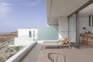Apartamento, 2 quartos, vista para o mar (Infinity Blue) | Terraço/pátio interior