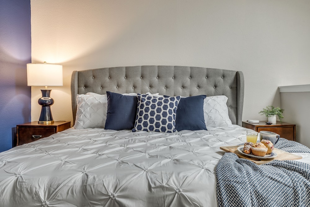 Ultra Fast Wifi✶security System✶king Bed✶4k Tvs #88 - Arlington, TX