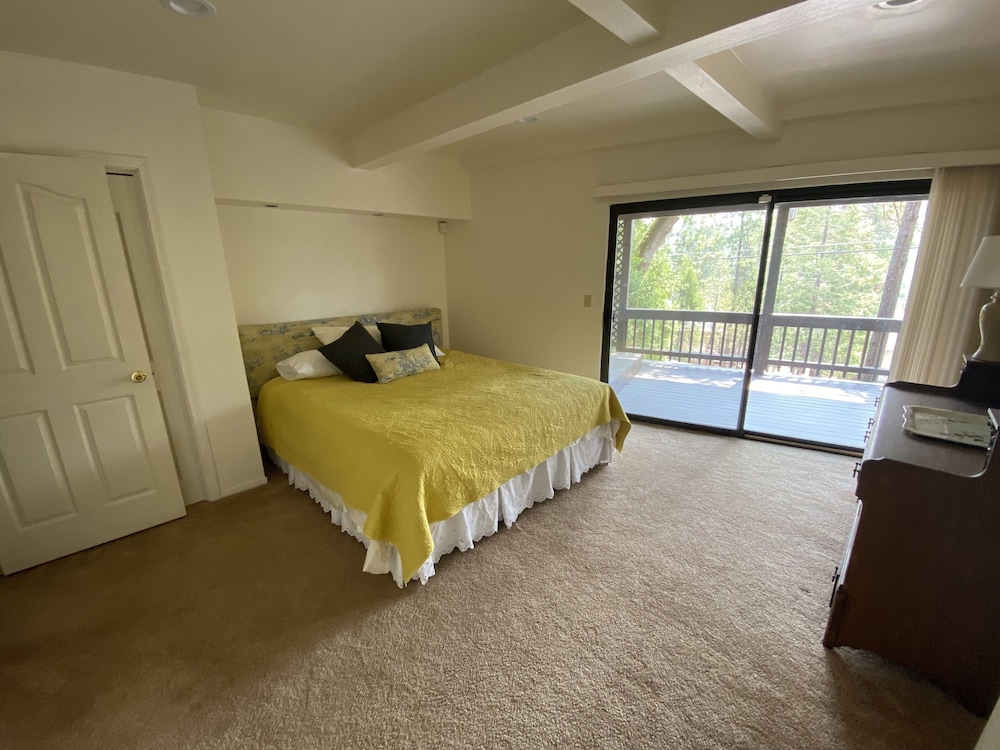 Updated Yosemite X- Large Lake Resort W/ Mountain Views 2 Decks & Aut Generator - Yosemite National Park, CA