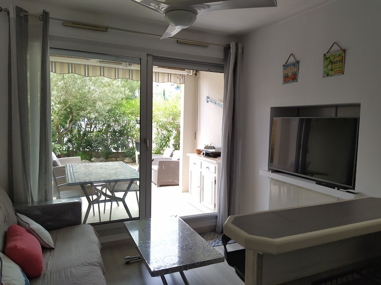 Rez De Jardin Moderne 300 M De La Mer - Saint-Aygulf