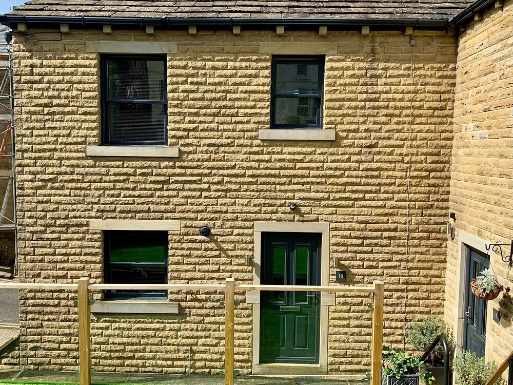 Victoria House - Holmfirth