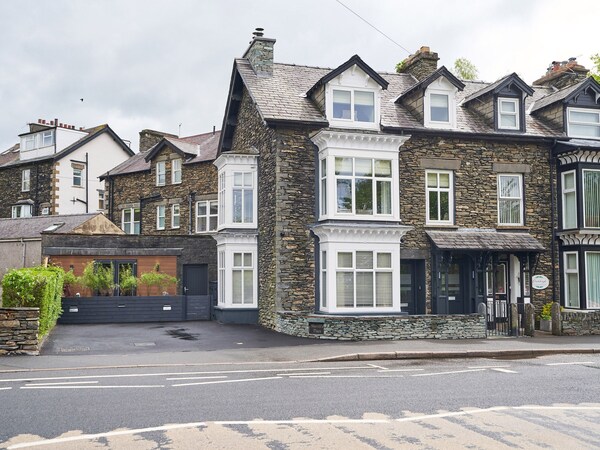 Upper Sheriff's Place - Bowness-on-Windermere