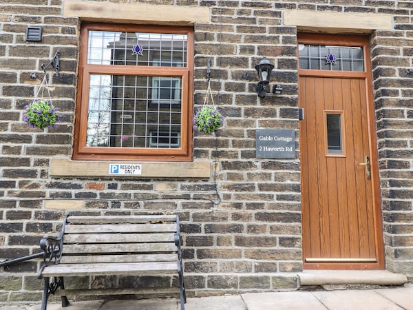 Gable Cottage - West Yorkshire