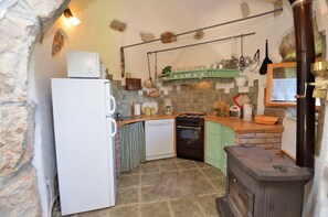 Cozinha privada | Geladeira, micro-ondas, fogão, cooktop