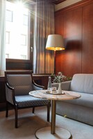 Quarto Duplo Económico | Sala de estar | Televisor de ecrã plano de 32 polegadas com canais por cabo, televisor 