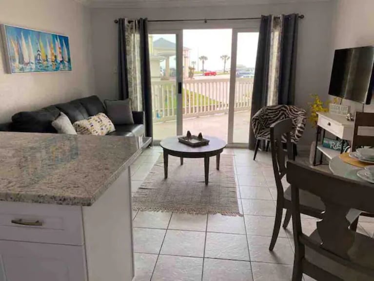 Galveston Getaway At The Victorian - Moody Gardens, Galveston