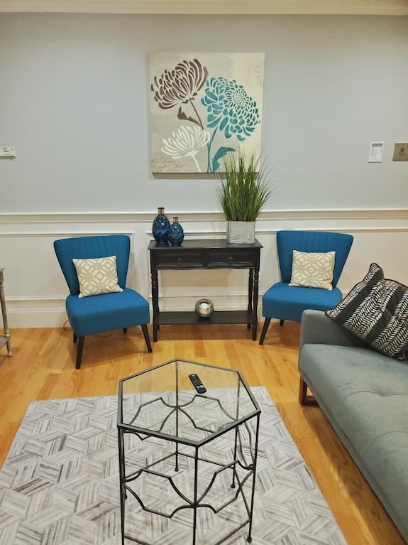 Modern 2 Br, 1ba Near Convention Center & Seaport - Boston, MA