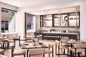 Café da manhã (USD 15 por pessoa)