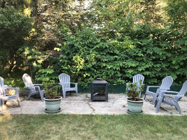 Michigan City Family Friendly Lakehouse Escape - Michigan City, IN