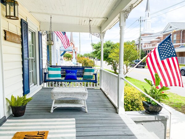 The Nauti Cottage - Historic Downtown Morehead - Walk To Waterfront Attractions - Morehead City, NC