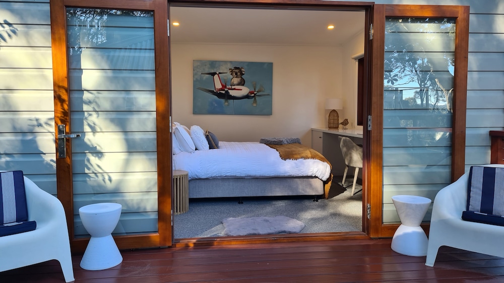 Whale Beach Secluded Self Contained Cottage, Spa And Fire Pit. Pet Friendly. - Church Point