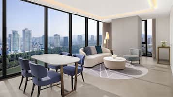 Two-Bedroom Executive King Suite with Lake View | Vista para o lago