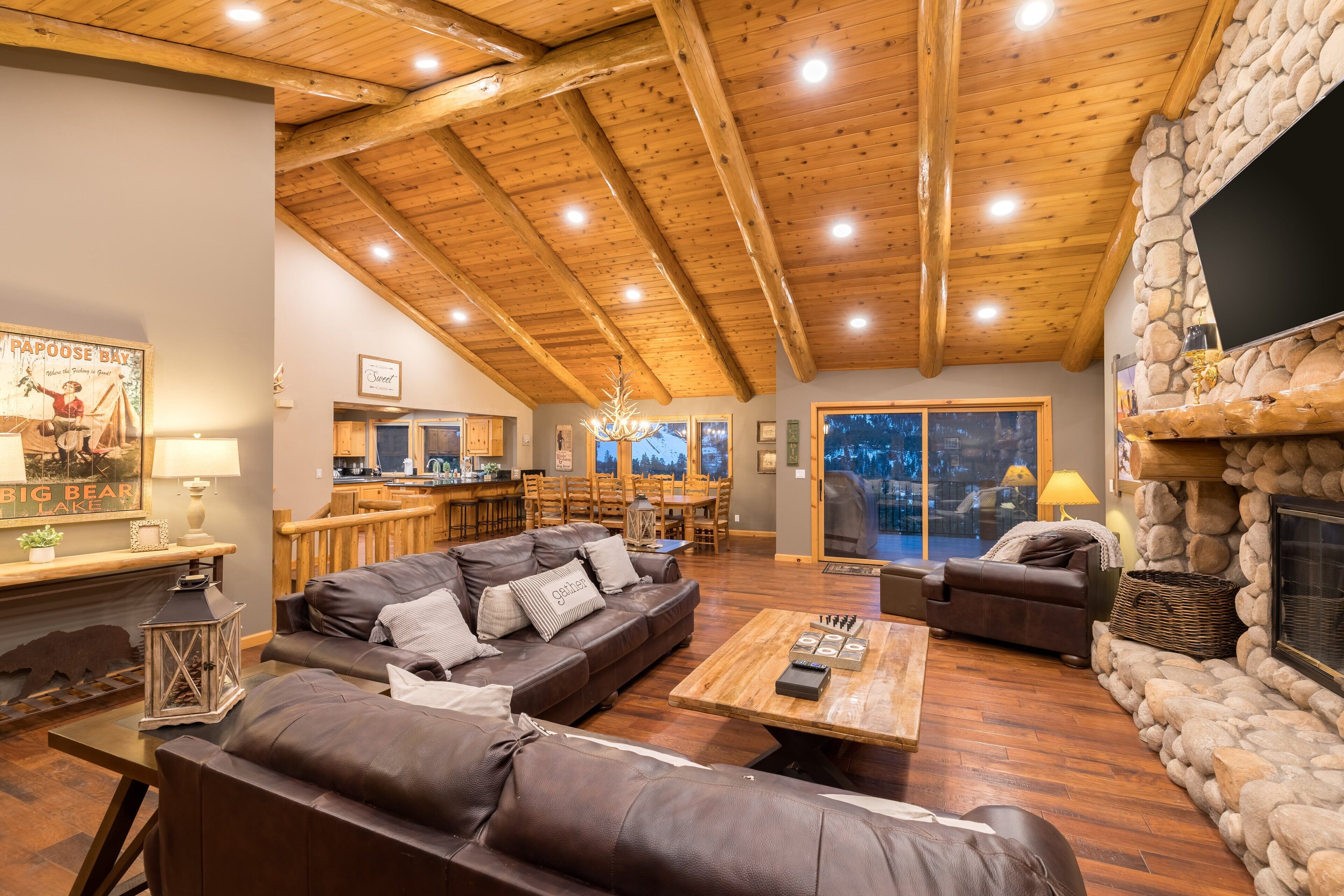 Cooper's Hideaway. Stunning Log Home In Moonridge. Close To Everything W/ Amazing Views.hot Tub. Ac - California