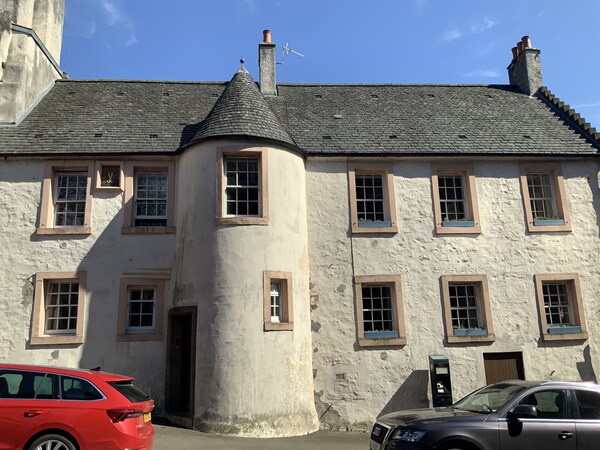 Old Spittal Hospital Apartment - Stirling