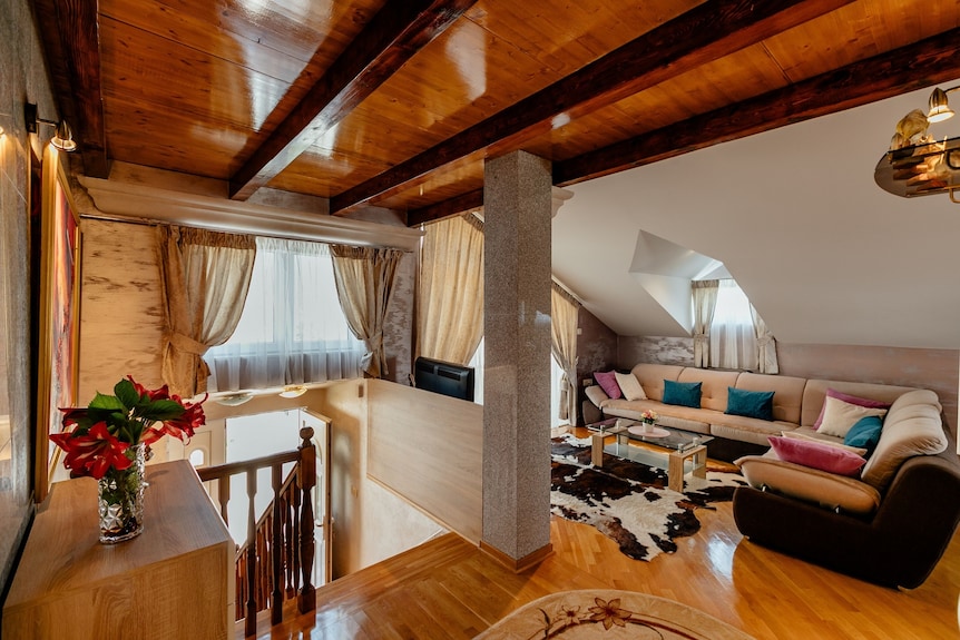 Beautiful Big Appartnent For 4 Persons In A Green Environment, Bathed In The Sun - Montenegro