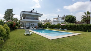Piscina exterior
