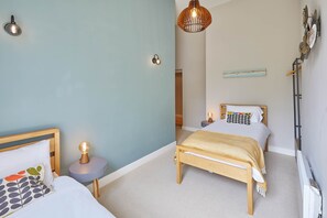Casa | 2 quartos, com decoração personalizada, com mobília individualizada 