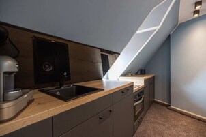 Geladeira, fogão, cooktop, lava-louças