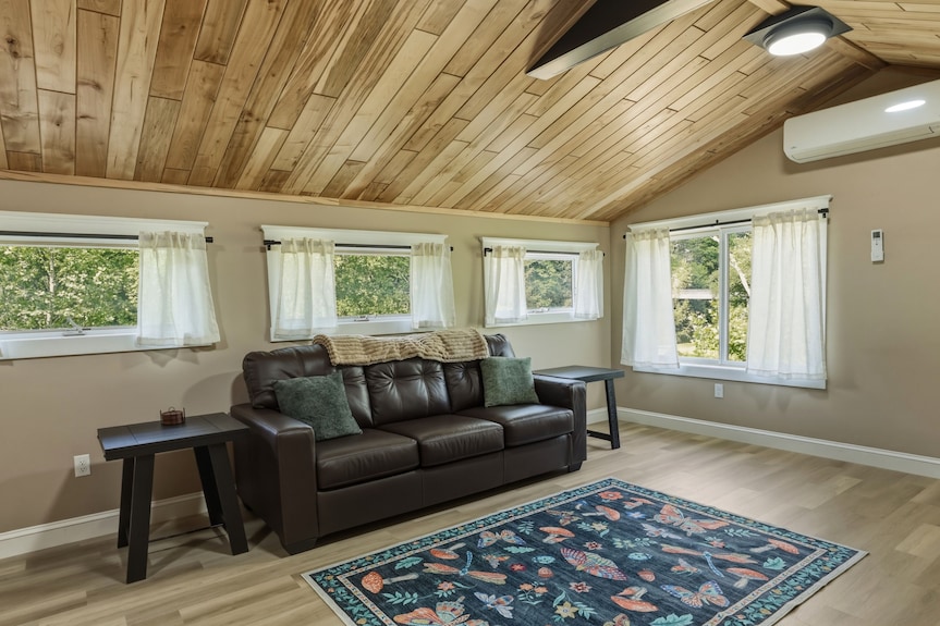 Cottage On The Crick-sits Right On Pine Creek - Pennsylvania