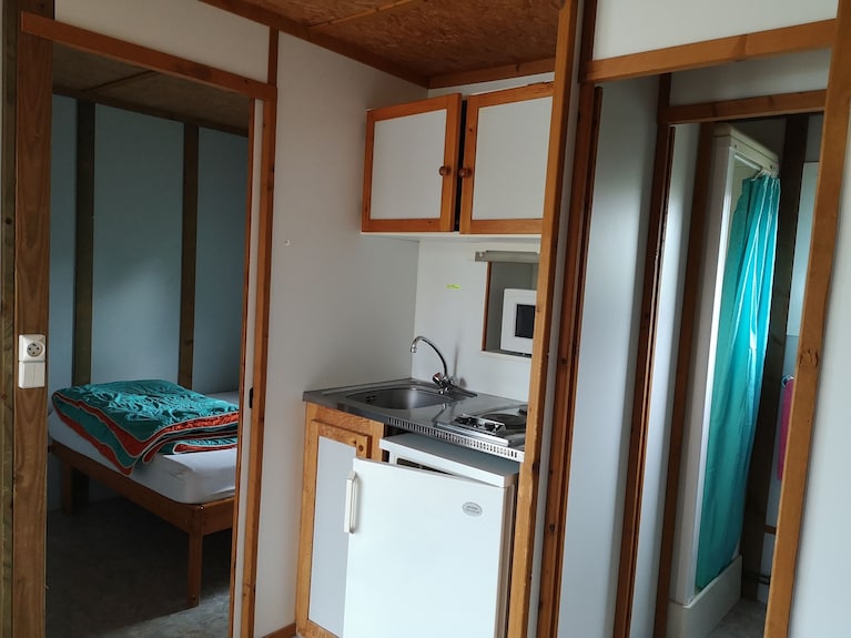 Miallet: Chalet Evasion En Bordure D'étang, Périgord Vert. - Périgord