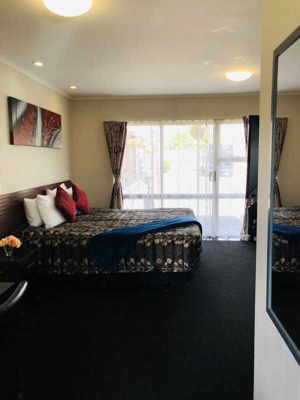 Red Rock Thermal Motel - Rotorua