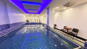Piscina interior