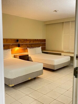 Cofres nos quartos, individualmente mobiliados