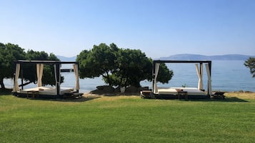 Vista para praia/oceano