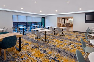 Café da manhã continental grátis todos os dias