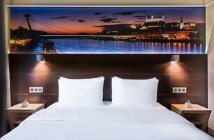 Quarto, 1 cama King (Castle View ) | Roupas de cama antialérgicas, frigobar, cofres nos quartos, escrivaninha