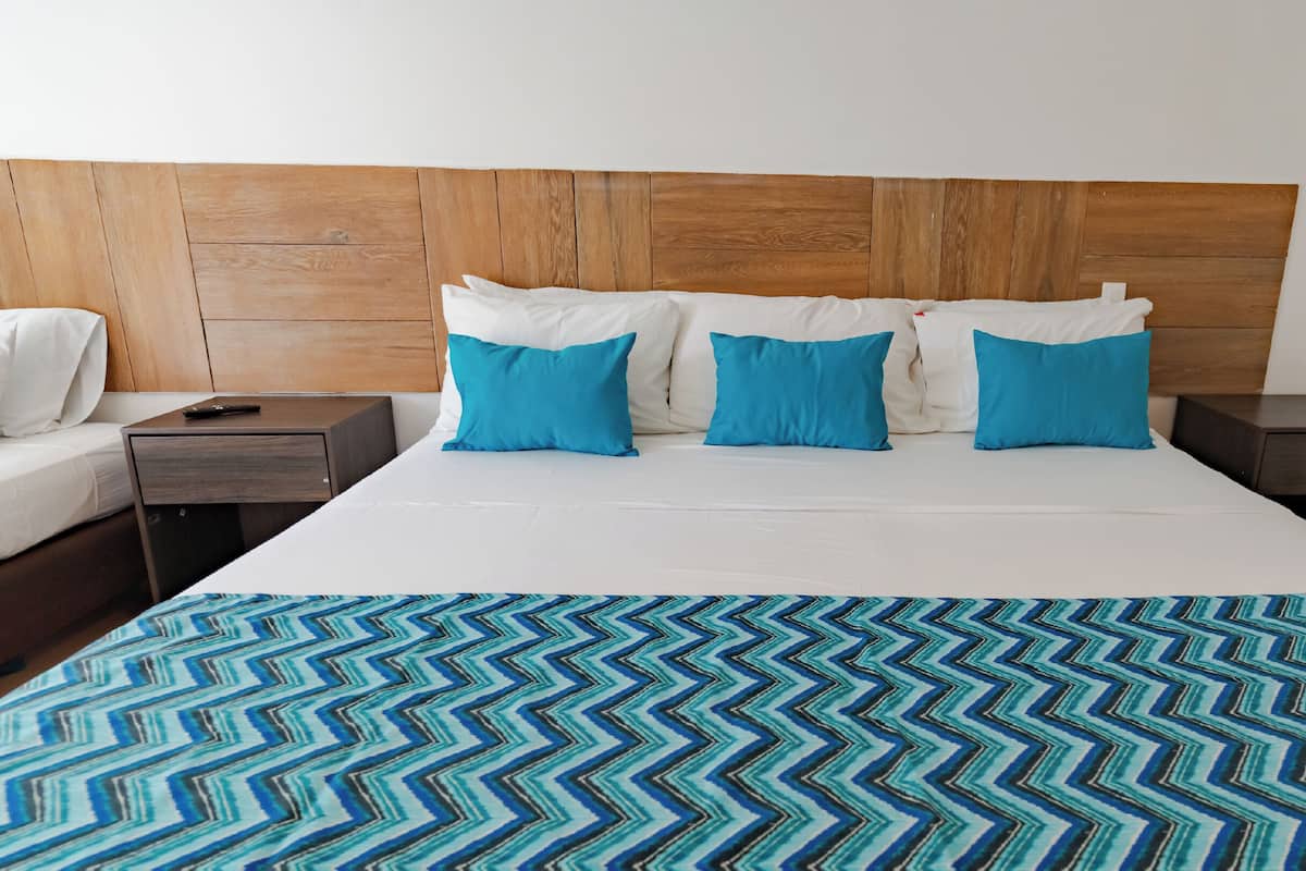 Quarto quádruplo standard | Roupa de cama