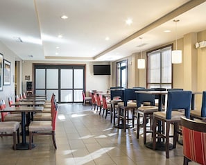 Pequeno-almoço completo diário incluído